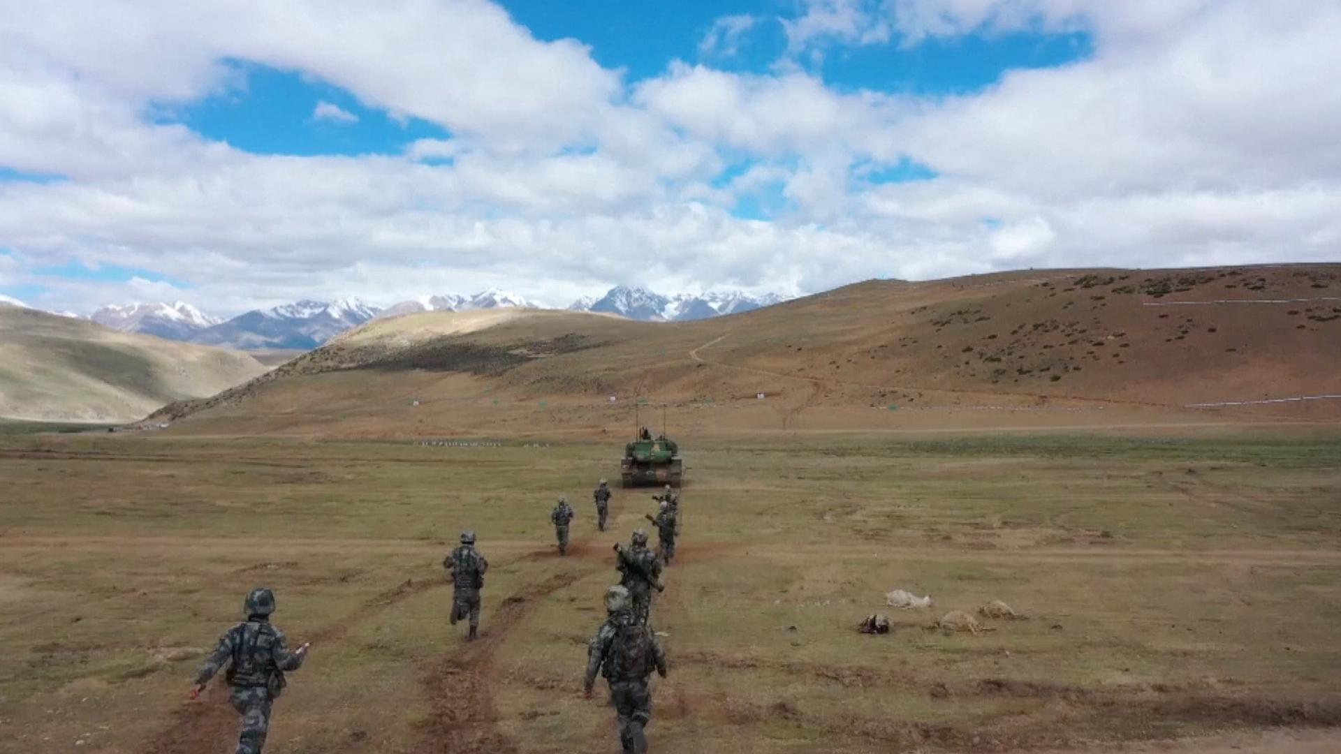 Chinese soldiers conduct high-altitude live fire drill in SW China - CGTN