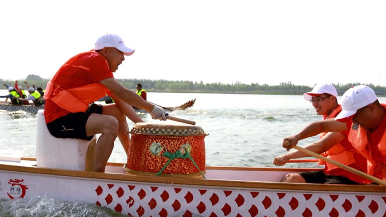 Amateur dragon boat rowers compete in N China - CGTN