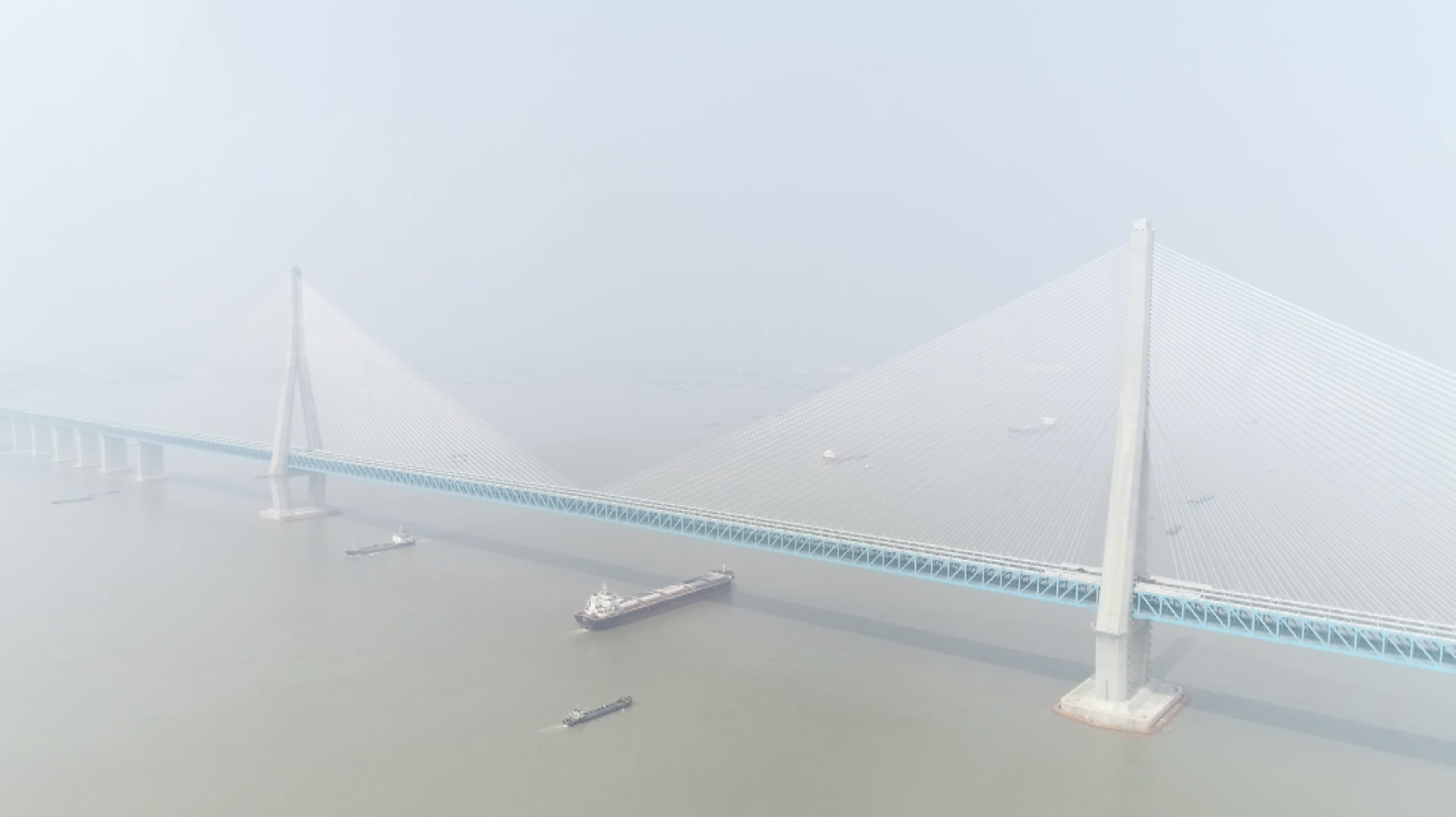 Shanghai-Suzhou-Nantong Yangtze River Bridge opens - CGTN