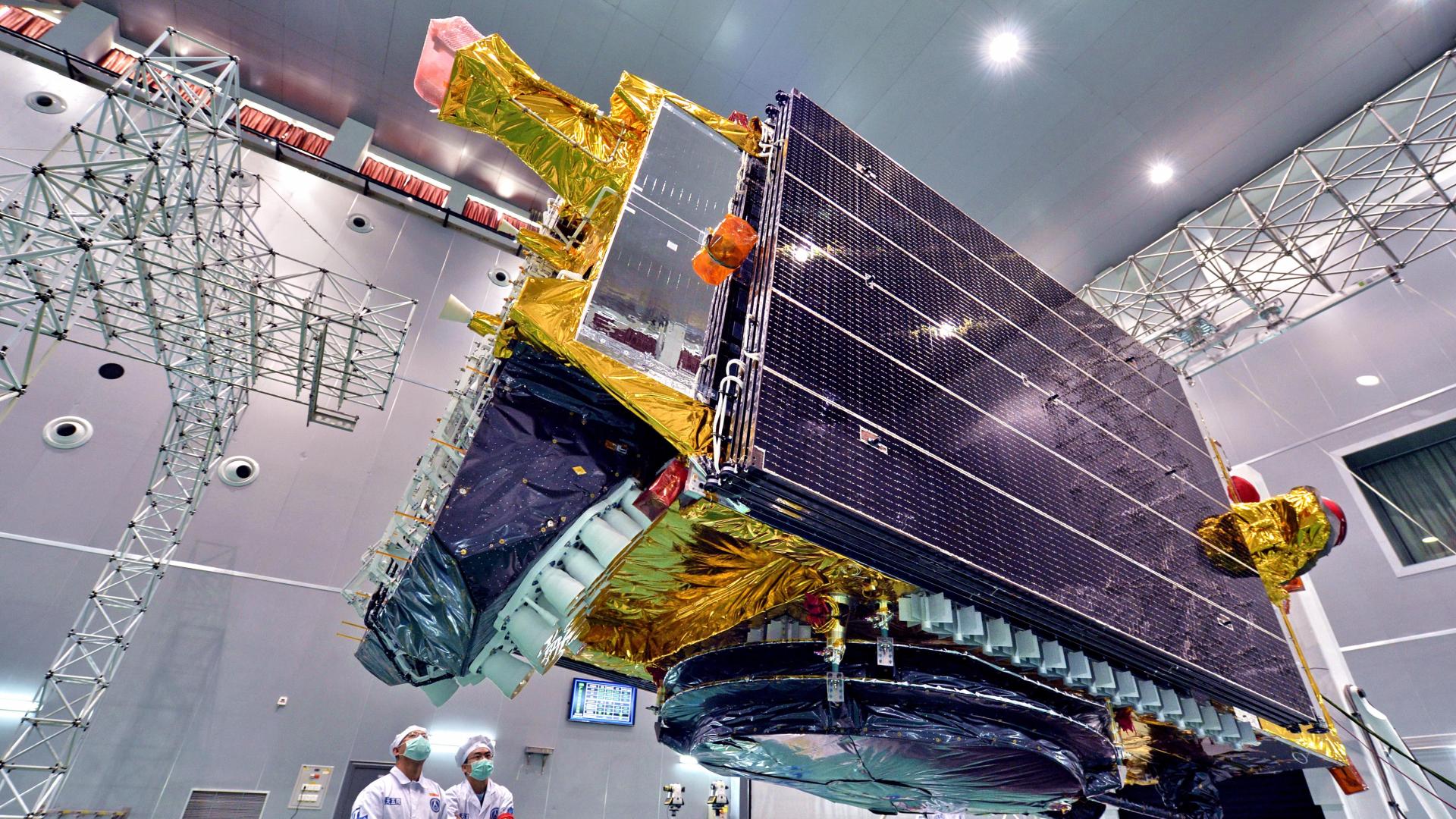 China successfully launches APSTAR-6D telecommunication satellite - CGTN