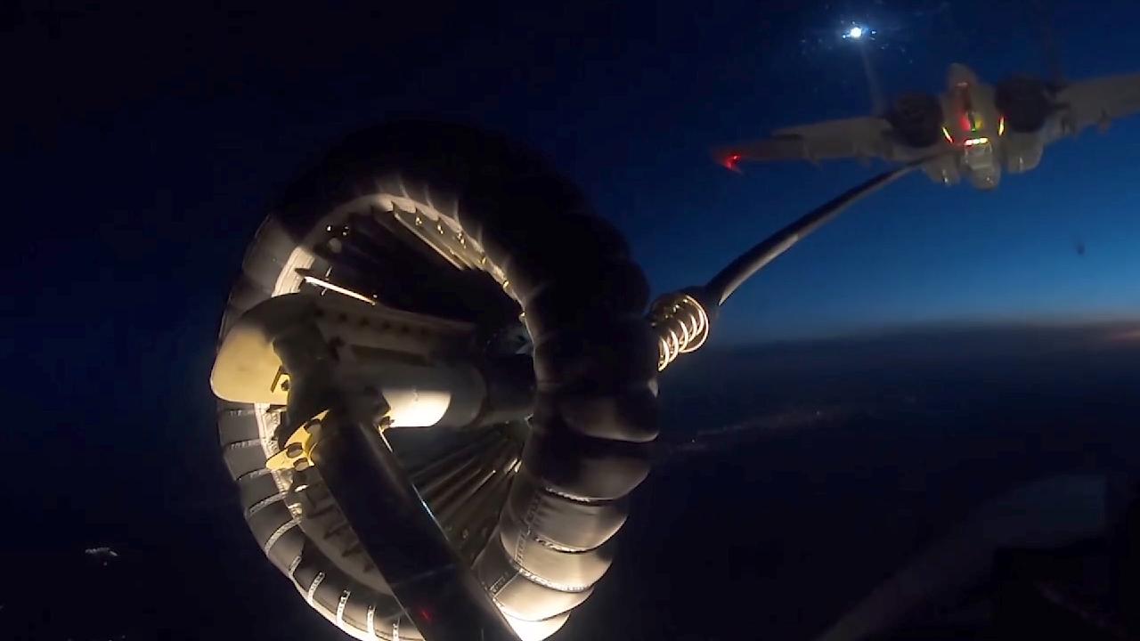 J-15 fighter jet completes first night aerial refueling training - CGTN