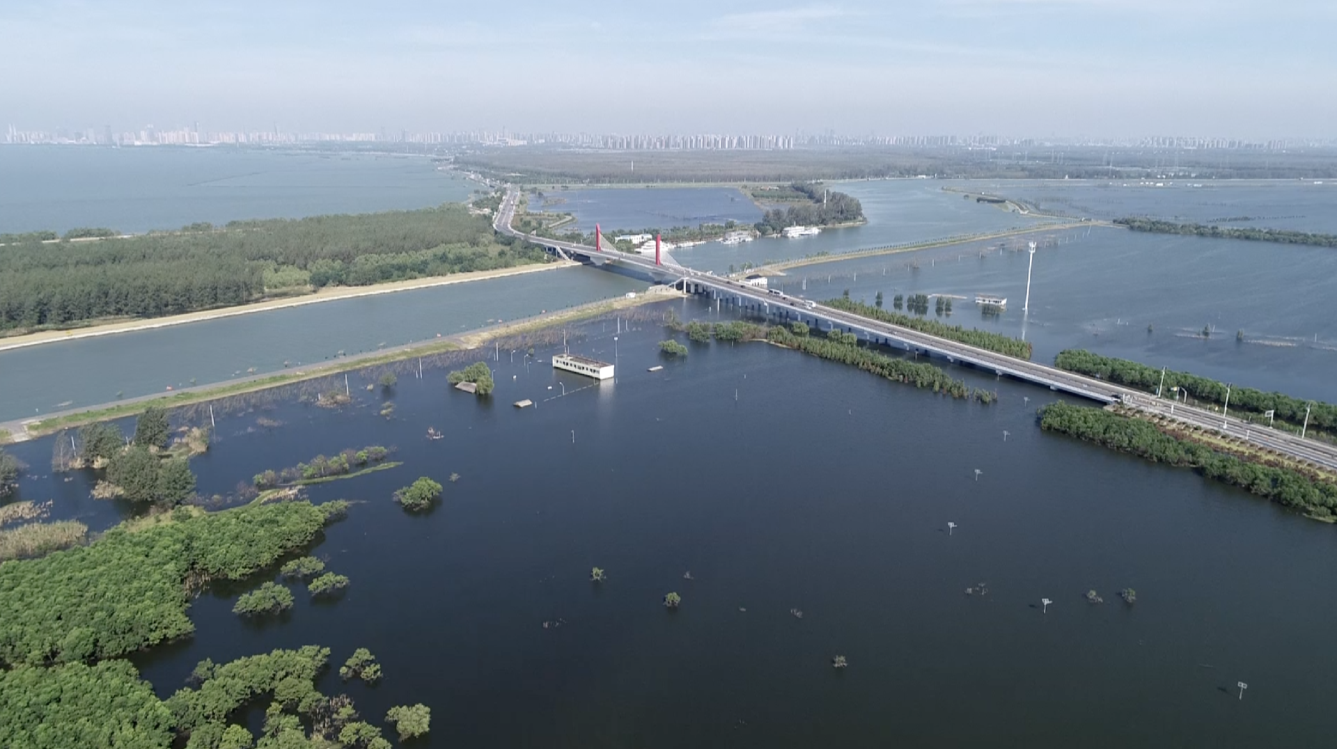 Closer look at flood prevention efforts in east China's Chaohu Lake - CGTN