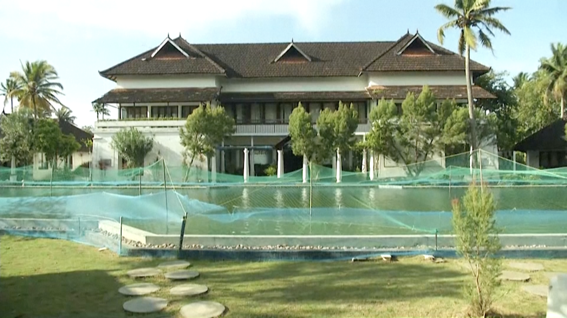 Indian resort turns swimming pool into fish farm - CGTN