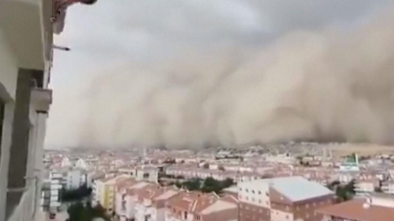 Powerful sandstorm hits Turkey's capital - CGTN