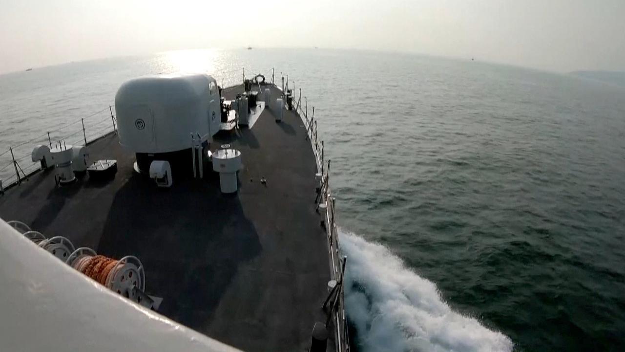 Chinese navy conducts underwater anti-mine warfare drill - CGTN