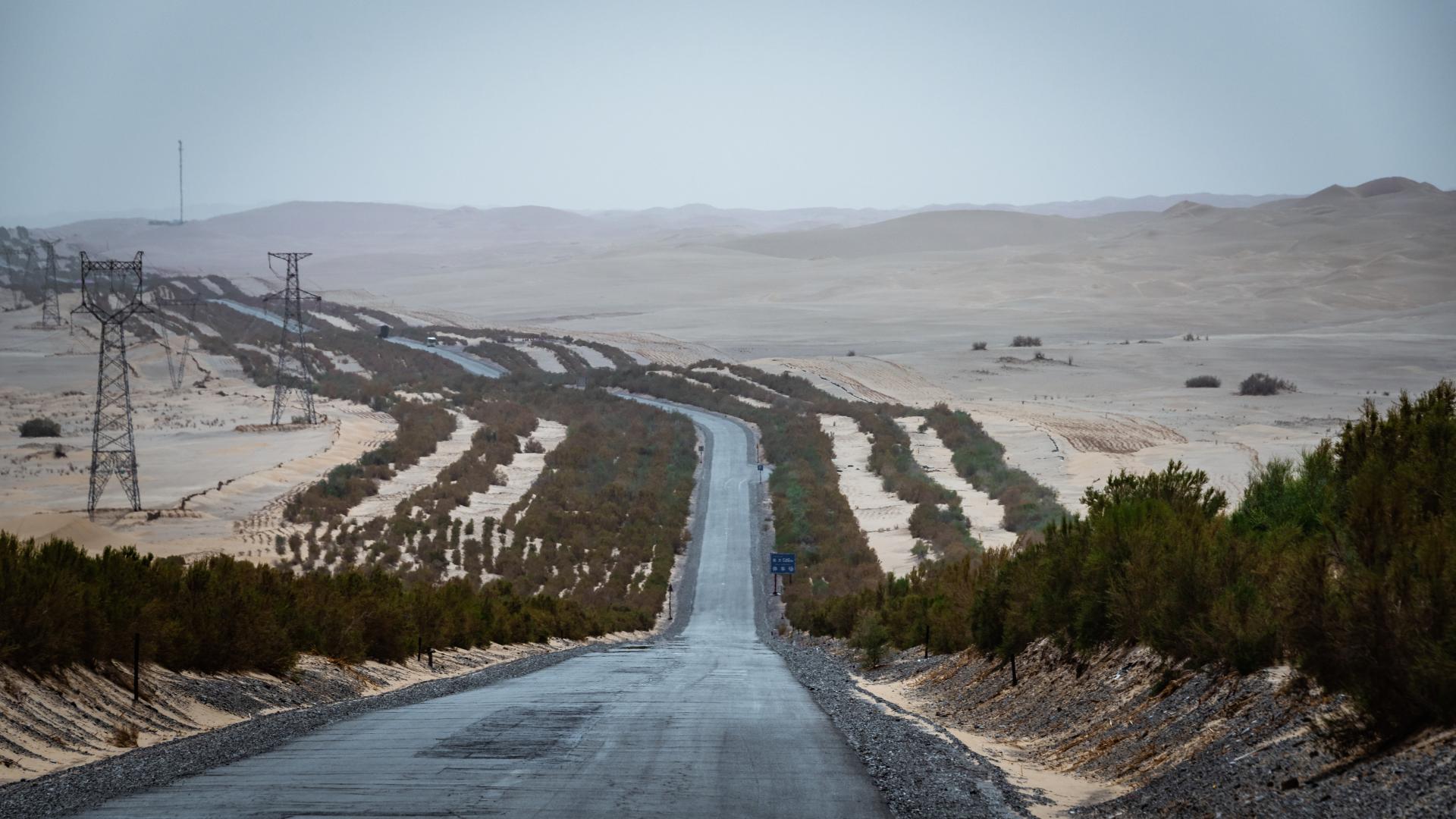 Tarim Desert Highway: China's longest desert road - CGTN