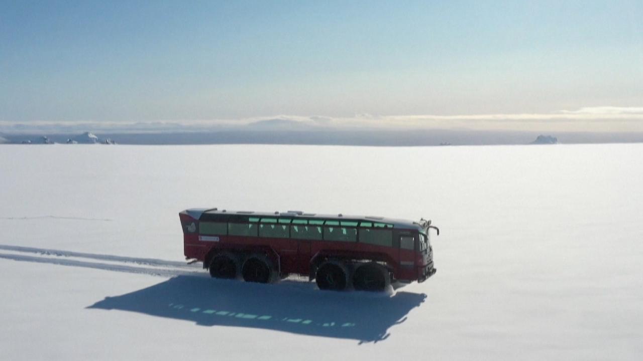 World's biggest glacier bus offers scenery of ice cap melting - CGTN