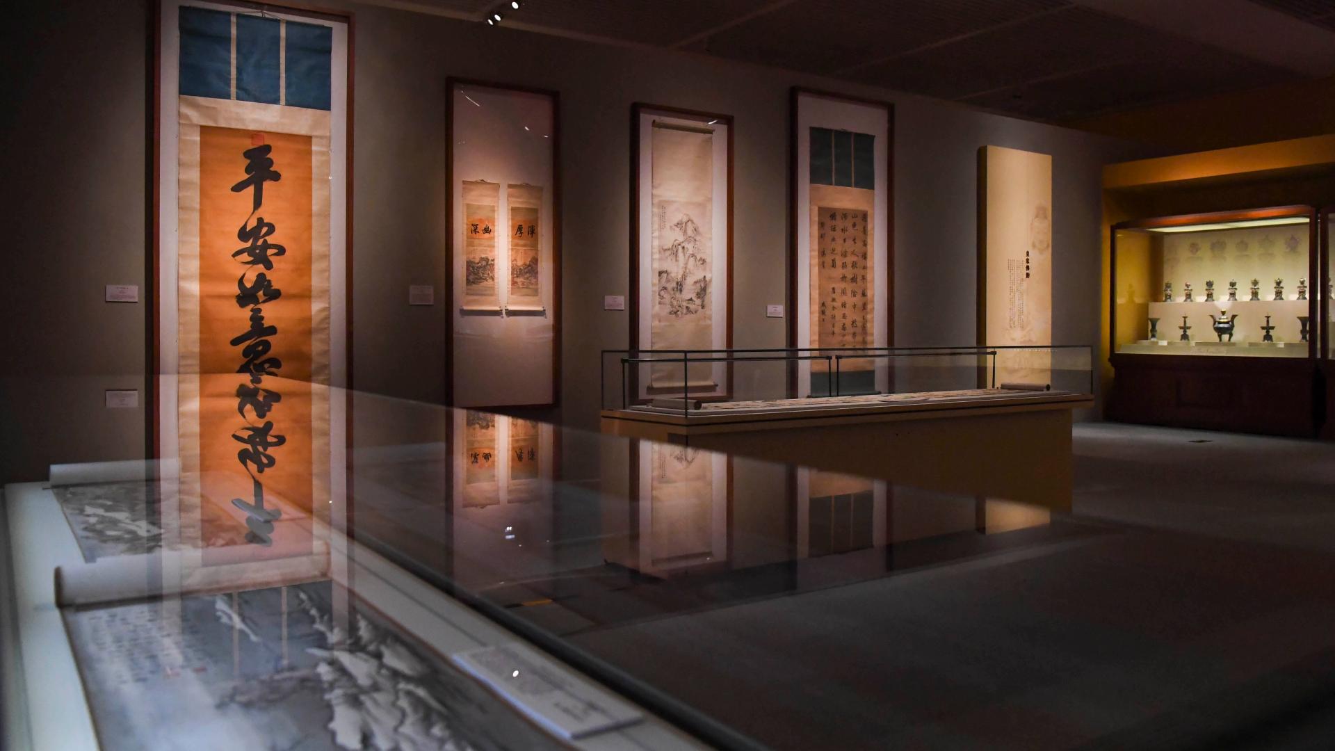 Imperial treasures from Shenyang Palace Museum on display in Beijing - CGTN