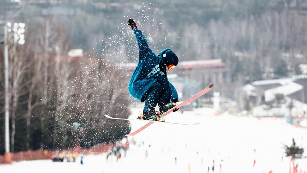 Guangzhou snow park brings winter sports power down south - CGTN