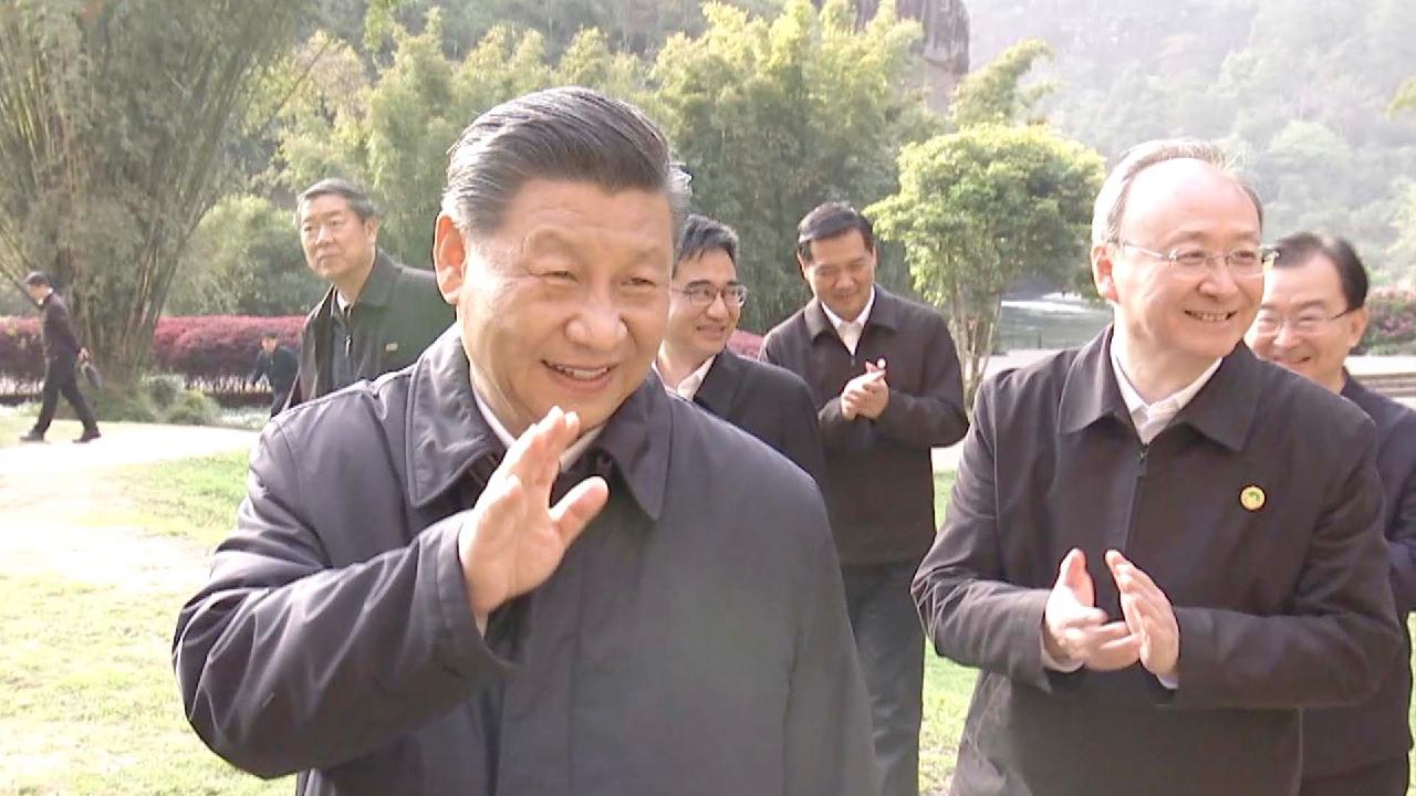 Xi Jinping talks with tourists on inspection tour in Fujian - CGTN