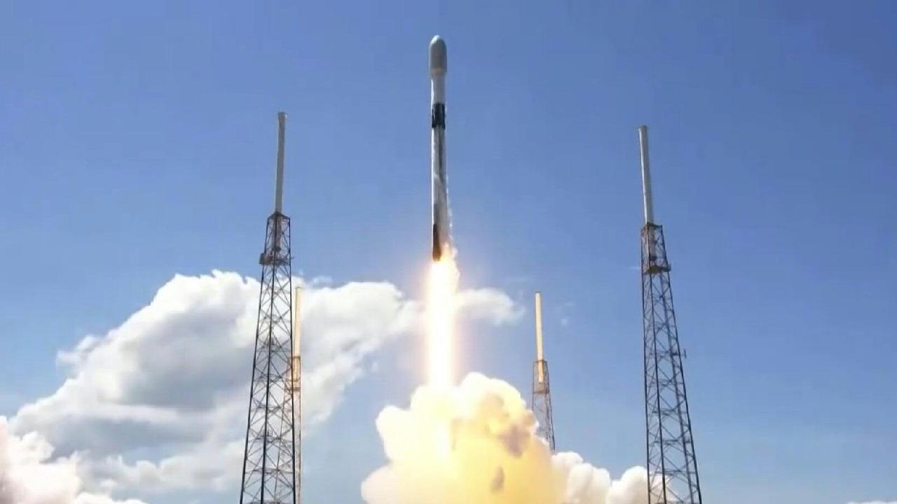 SpaceX launches another 60 Starlink satellites into orbit - CGTN SpaceX launches another 60 Starlink satellites into orbit - CGTN