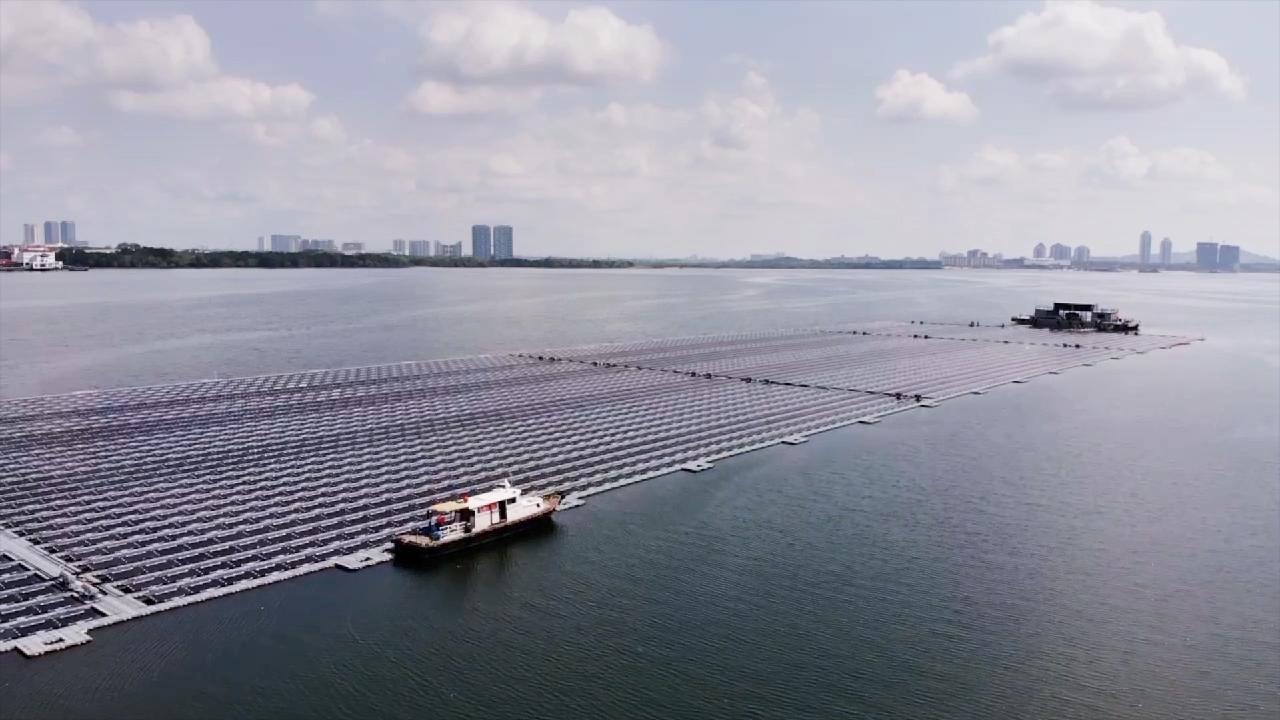 Singapore looks to floating solar farms to meet its green energy goals ...