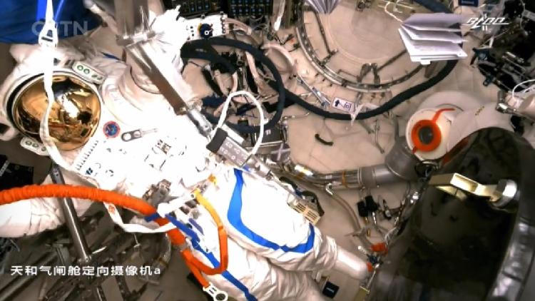 Expert: The EVA is more complex with a long duration - CGTN