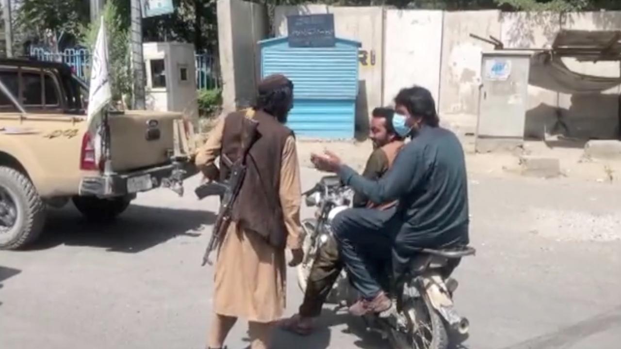 Scenes from the ground in Kabul after Taliban took over Afghanistan - CGTN