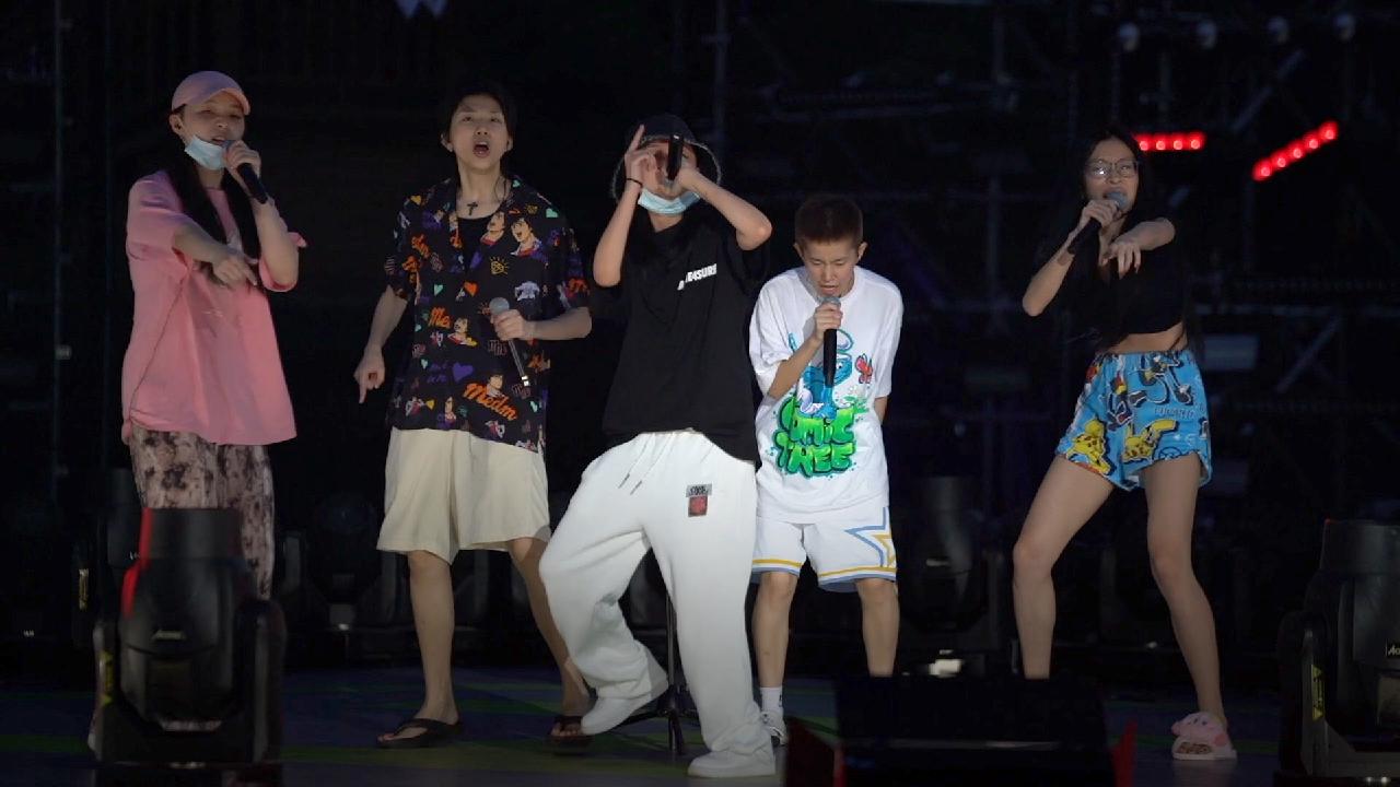 Female rappers help boost rap music in China - CGTN