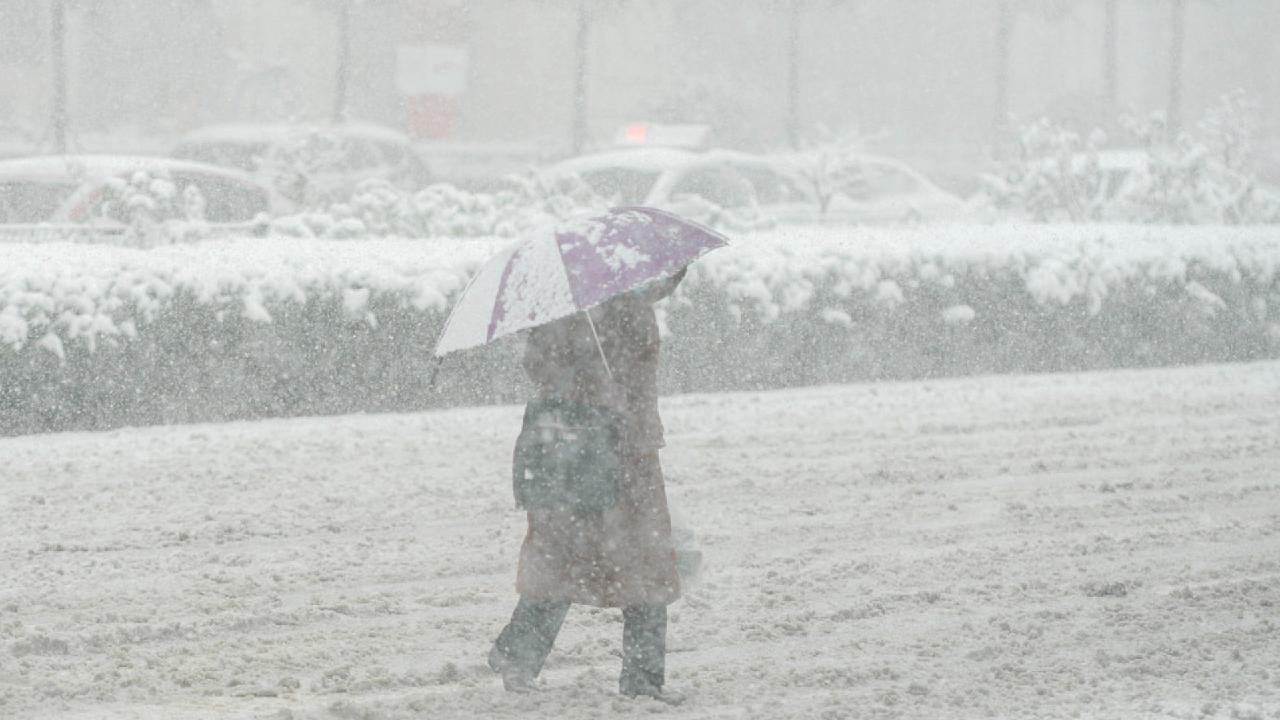 Winter's first snowstorms hit China's north and northeast regions - CGTN