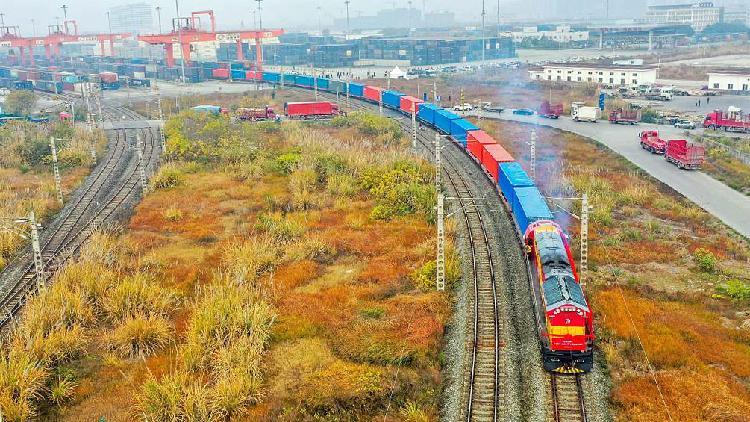 First int'l freight train departs from Chengdu, Chongqing for Laos - CGTN