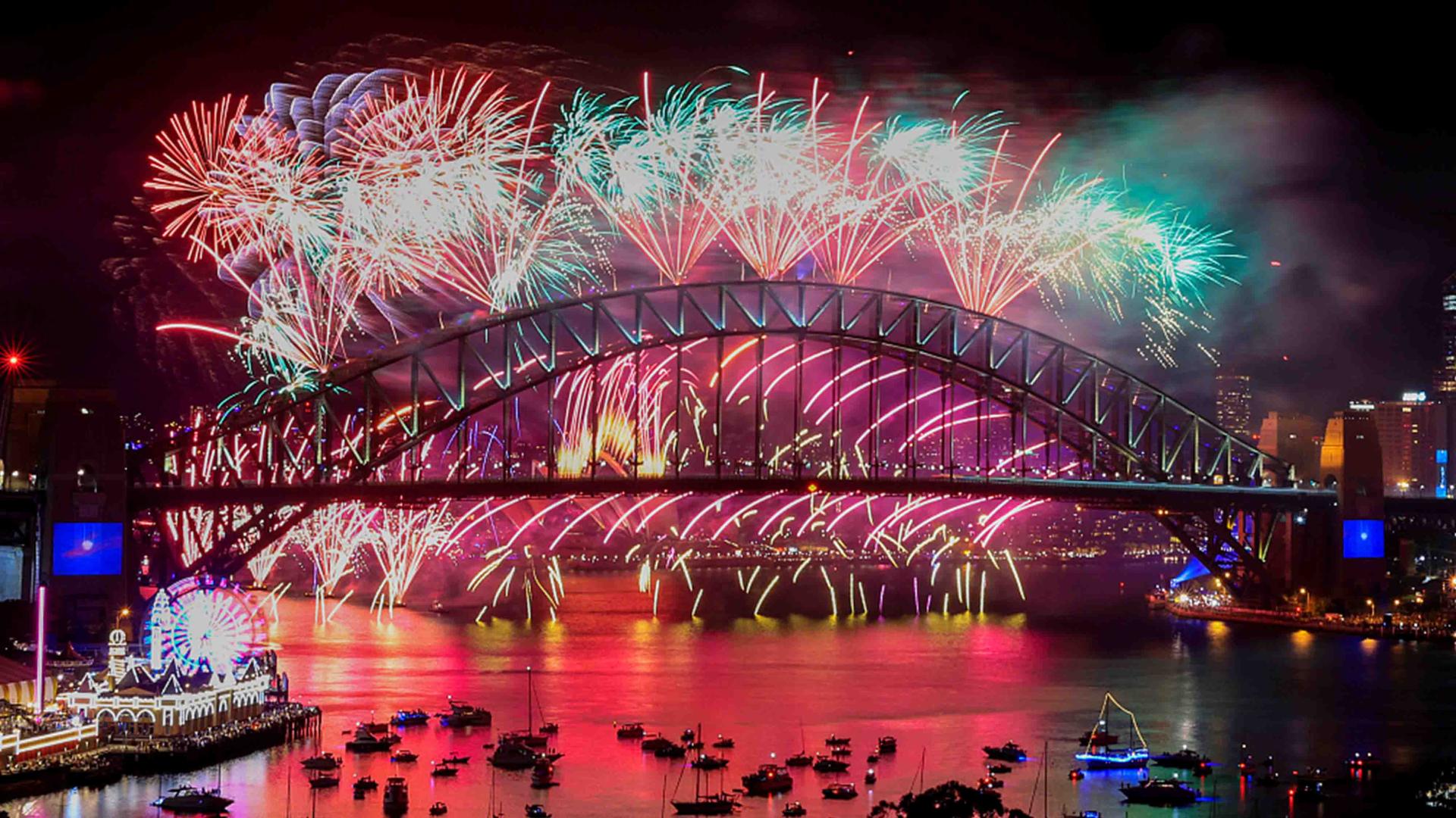 Fireworks and light shows around the world celebrating New Year - CGTN