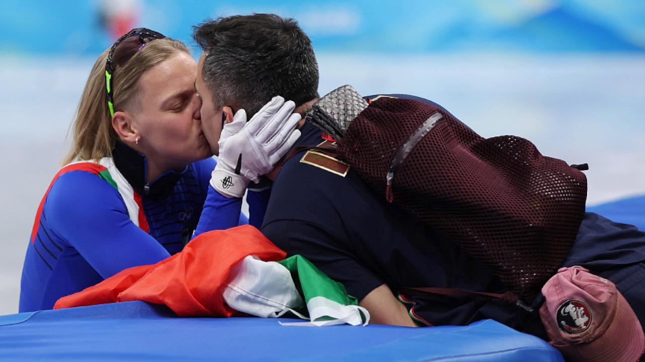 Italian short track speed skater shares her love stories - CGTN