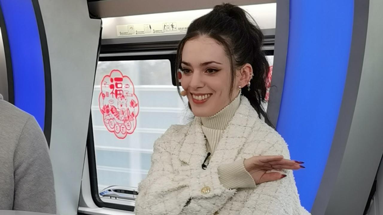 Highlights: American singer Annie Lowdermilk shares her "creation" - CGTN