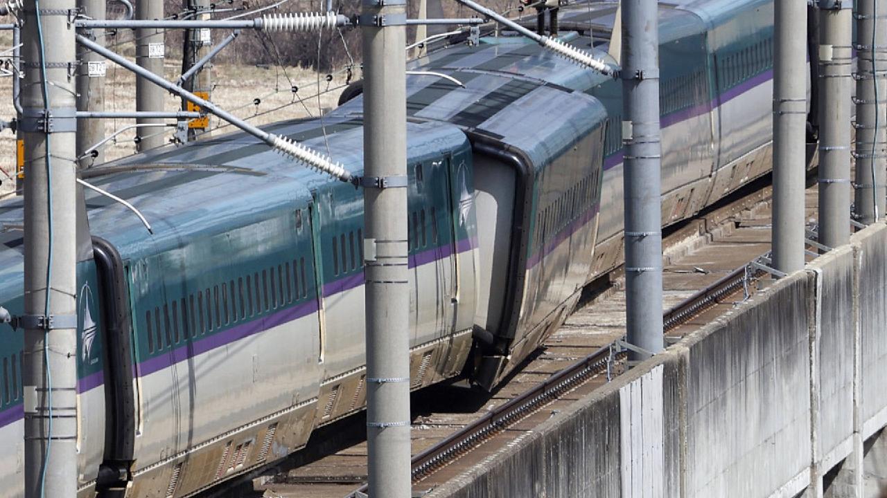 Japan's bullet train derails after strong quake - CGTN