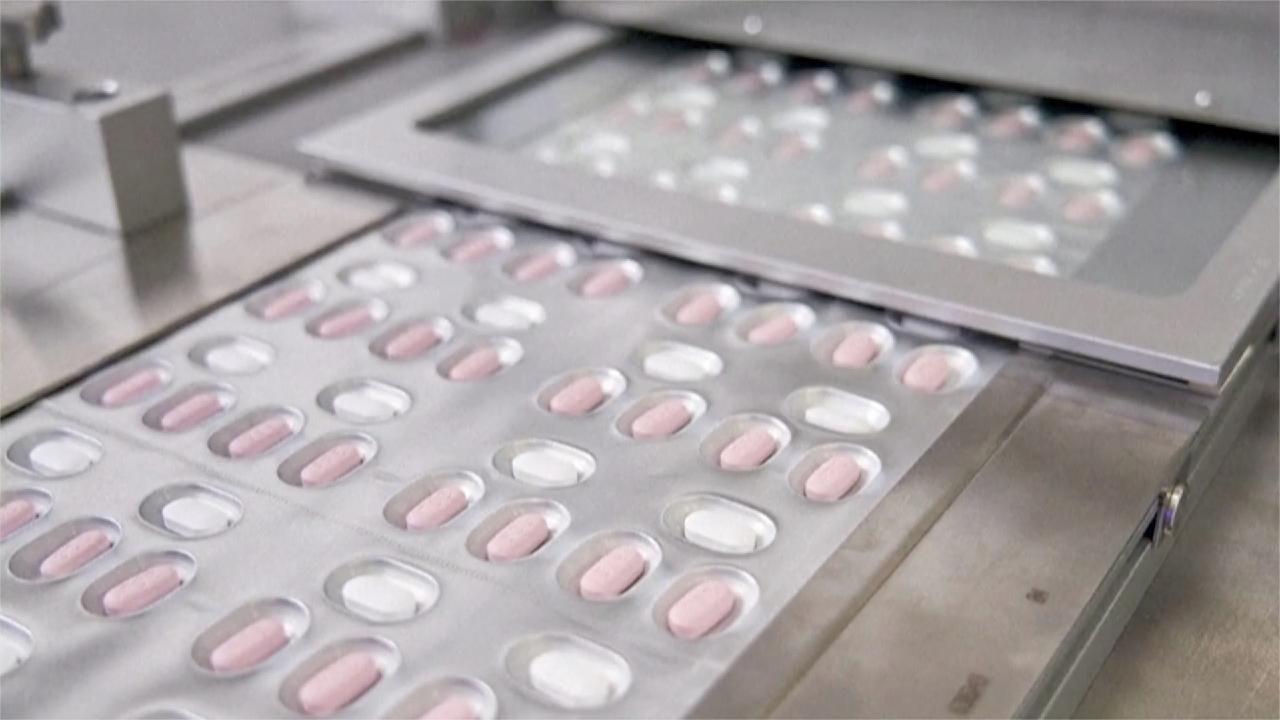 China begins use of Pfizer treatment pill - CGTN