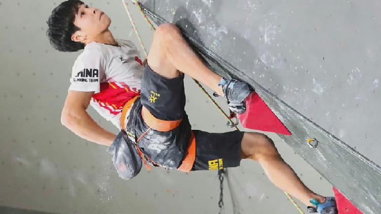 China's sport climbing team trains for Hangzhou Asian Games - CGTN