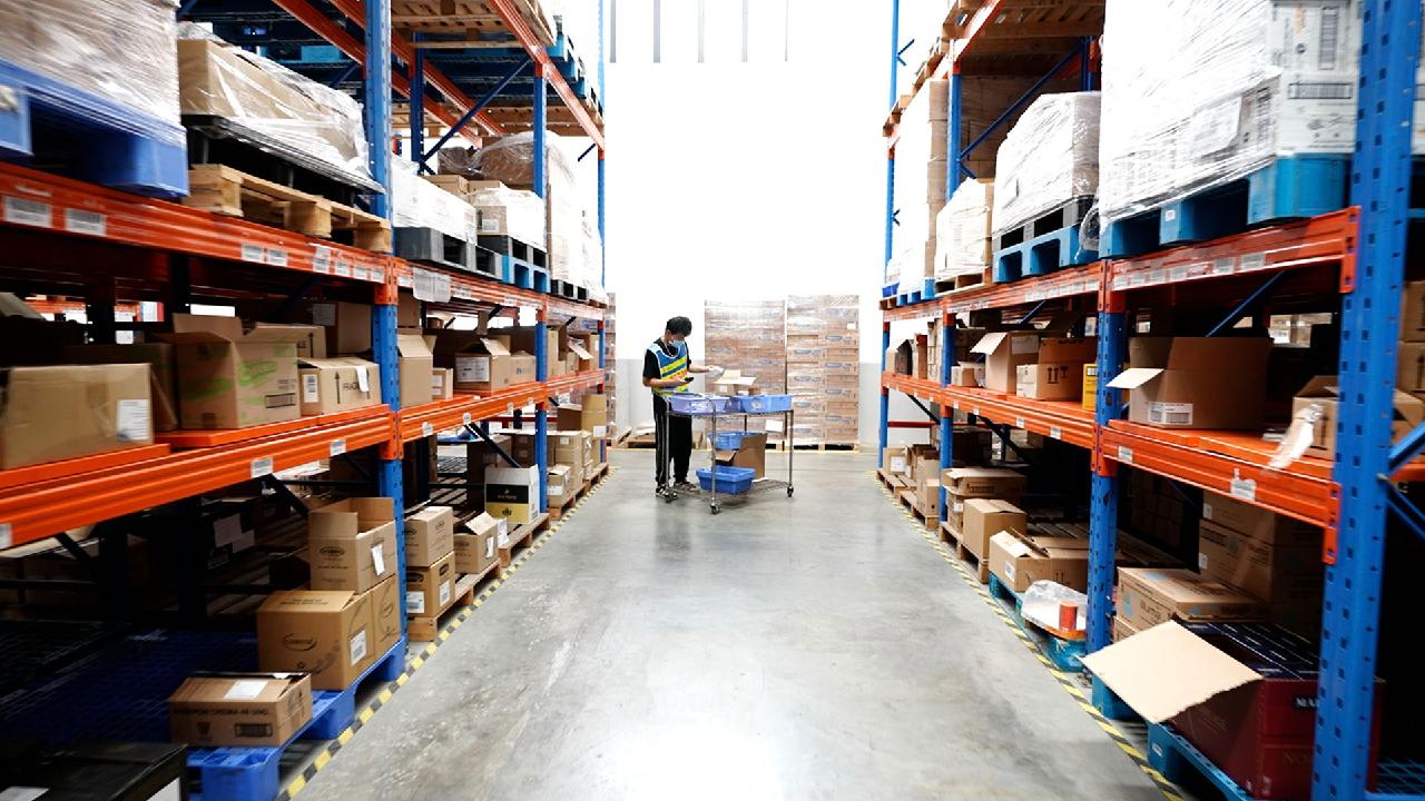 Guangzhou e-commerce warehouses receive government subsidies - CGTN