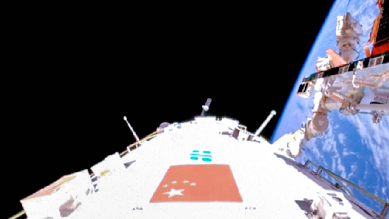 Exclusive: Tianhe core module's perspective of Tianzhou-4 docking - CGTN