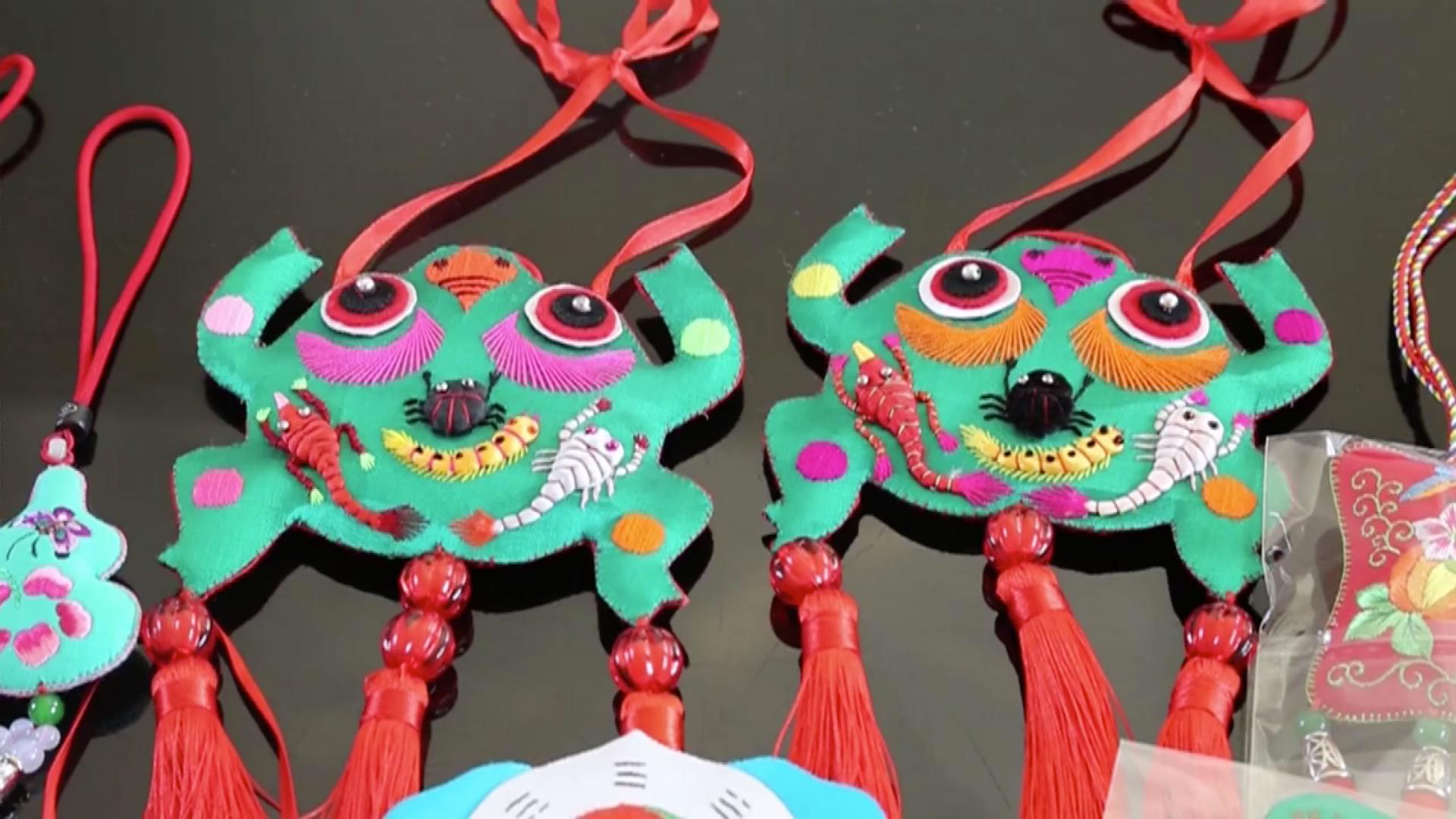 Chinese folklore handicrafts keep up with trend of times - CGTN