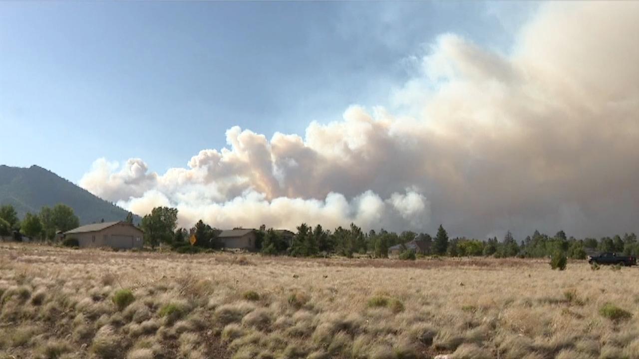 North Arizona wildfire growing, causes evacuations - CGTN