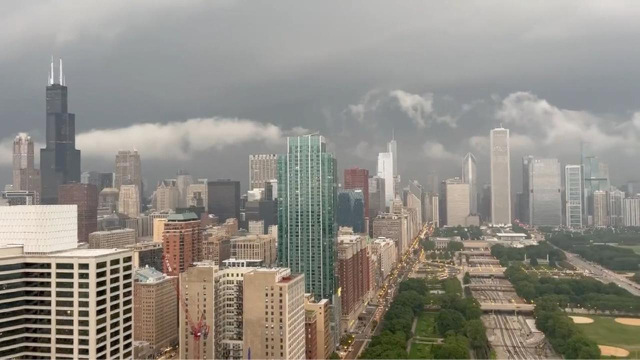 Severe storm hits Chicago, tornado warning issued - CGTN