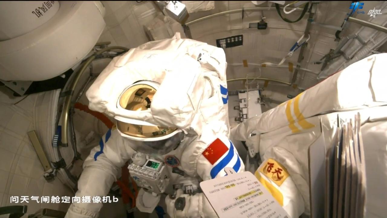 Shenzhou-14 crew prepares for extravehicular activities - CGTN
