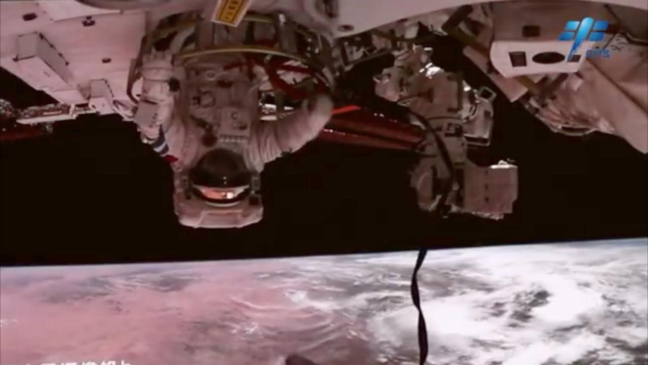 Shenzhou-14 taikonauts conduct their first extravehicular activities - CGTN