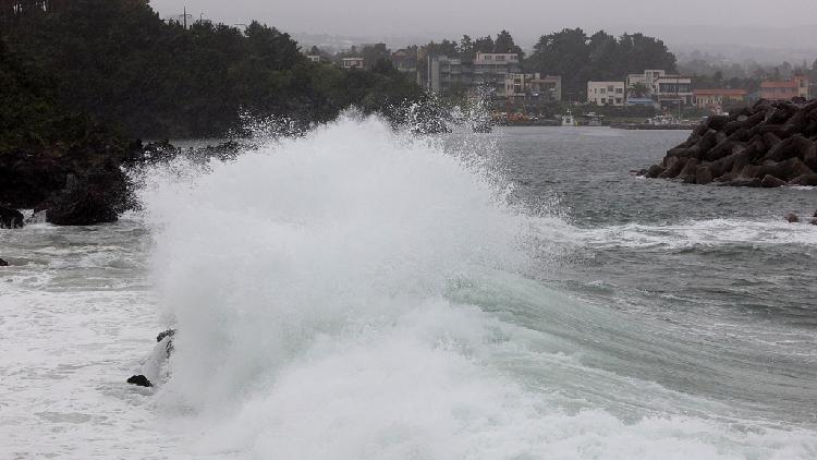 Yellow Alert issued for Typhoon Hinnamnor - CGTN