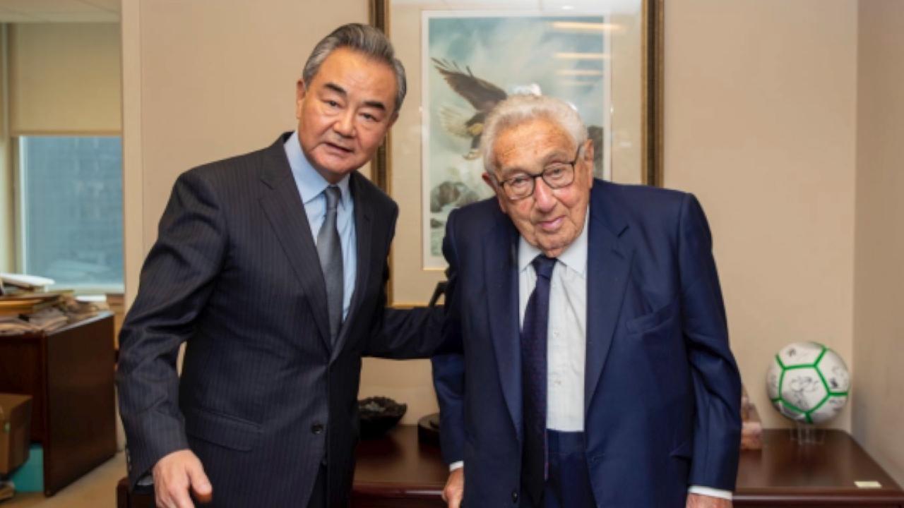 Chinese FM Wang Yi meets with Henry Kissinger - CGTN