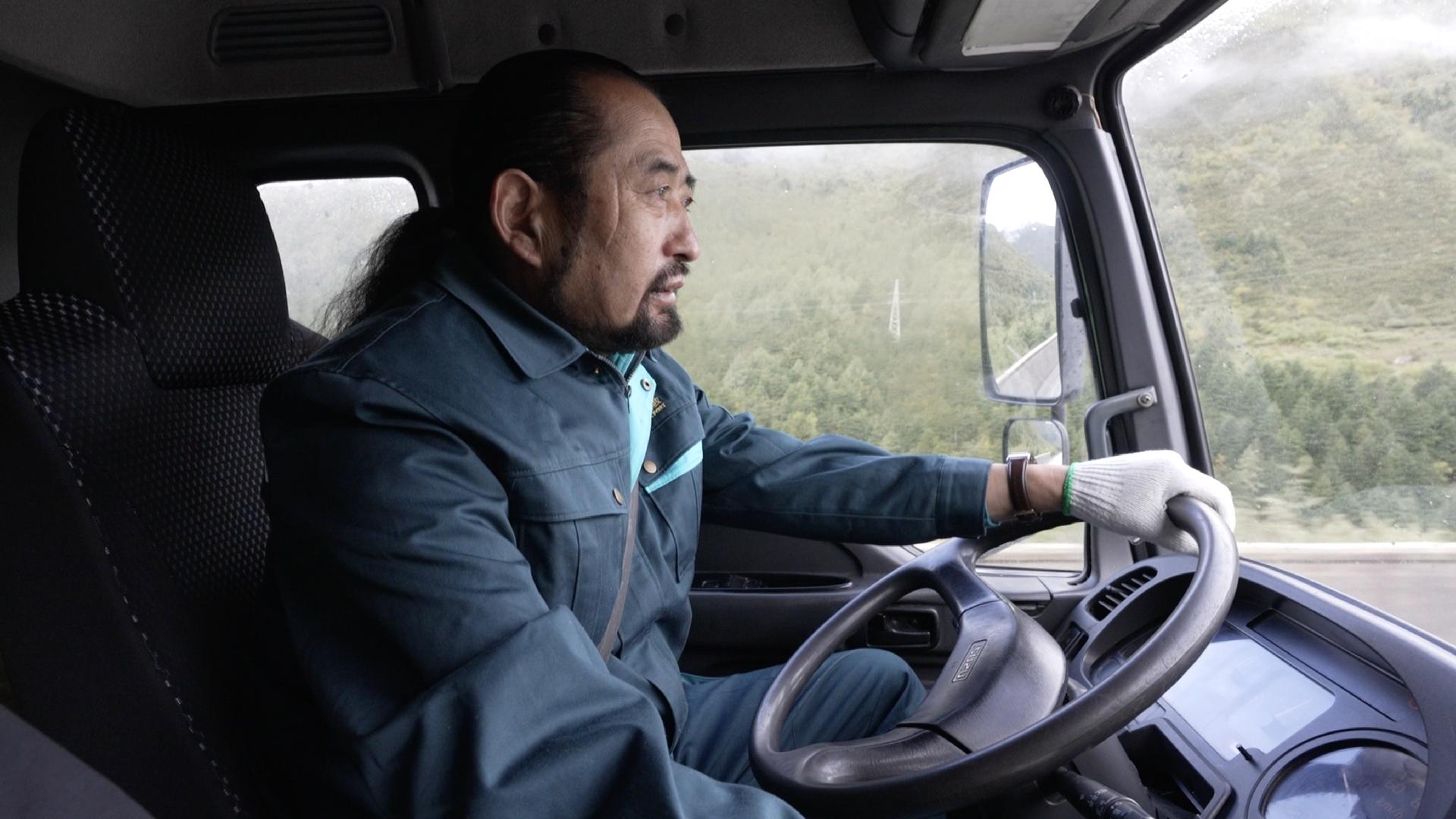 CPC member, postman tells stories about rural development in SW China ...