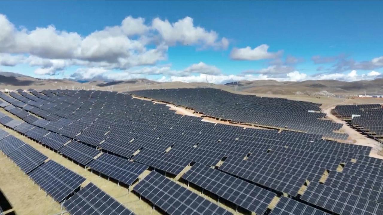 China's first extreme high-altitude photovoltaic station operates - CGTN
