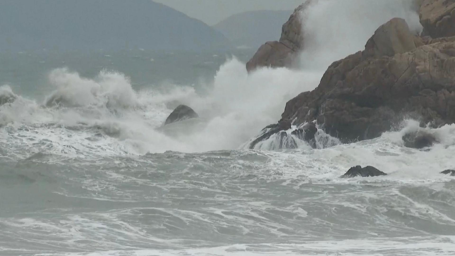 China issues yellow alert for Typhoon Nalgae - CGTN