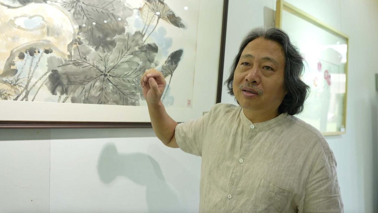 Chinese painter employs fresh take on flower-and-bird paintings - CGTN