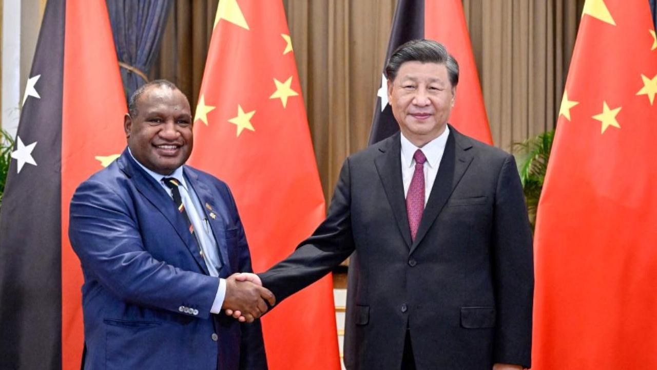 Xi Jinping meets PNG's PM James Marape in Bangkok - CGTN