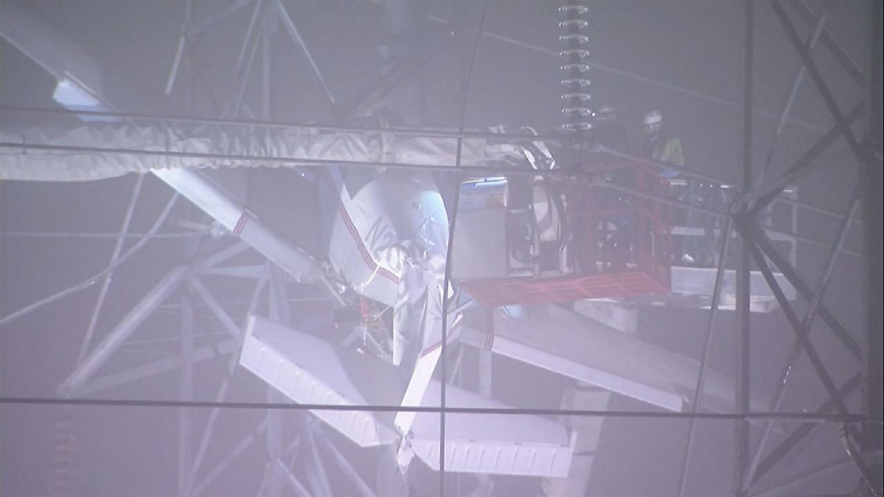 Two rescued from plane stuck in power lines in Maryland - CGTN