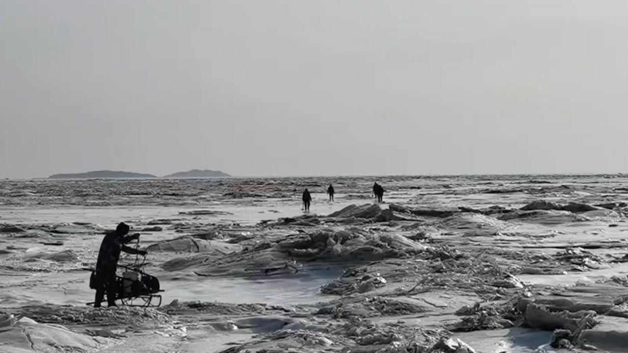 Cold front freezes parts of northeast China's Bohai Sea - CGTN