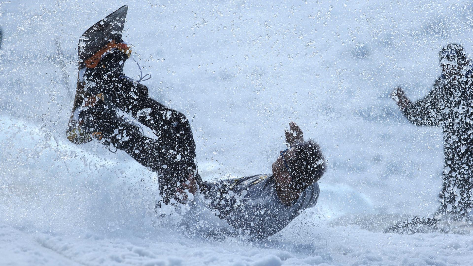 Fast and furious in ice and snow - CGTN