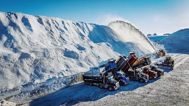 Extreme cold triggers 'sea smoke' in Montreal - CGTN