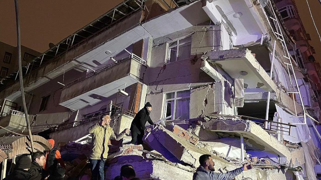 Dozens killed in Türkiye from powerful earthquake - CGTN