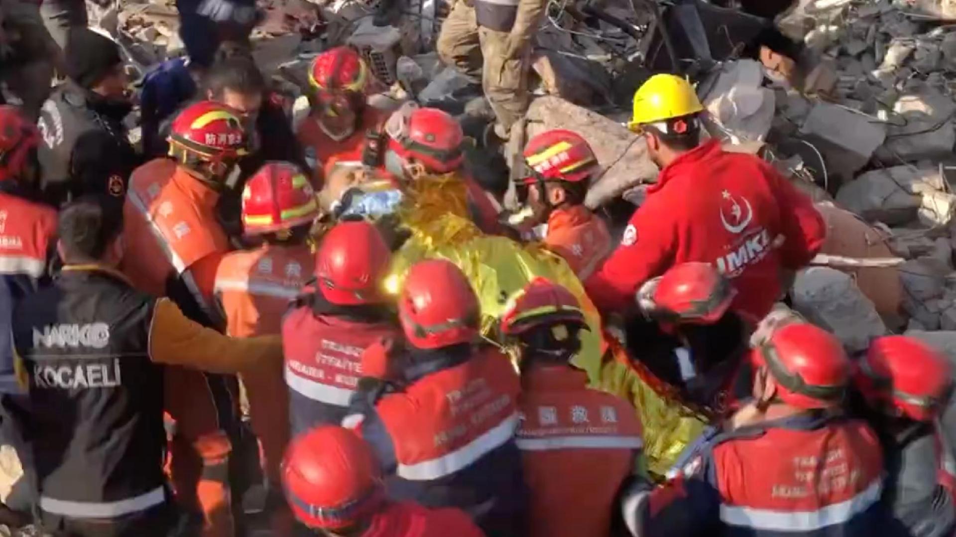 Chinese team rescues a survivor in Türkiye 150 hours after earthquakes ...