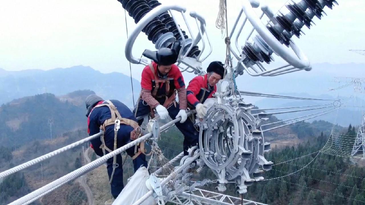 China's State Grid constructs new ultra-high voltage power lines - CGTN