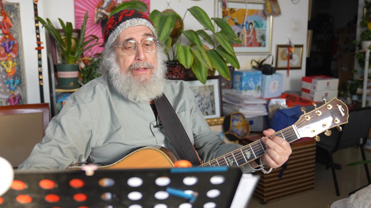 In China on China with Mark Levine: Sing my Chinese story - CGTN