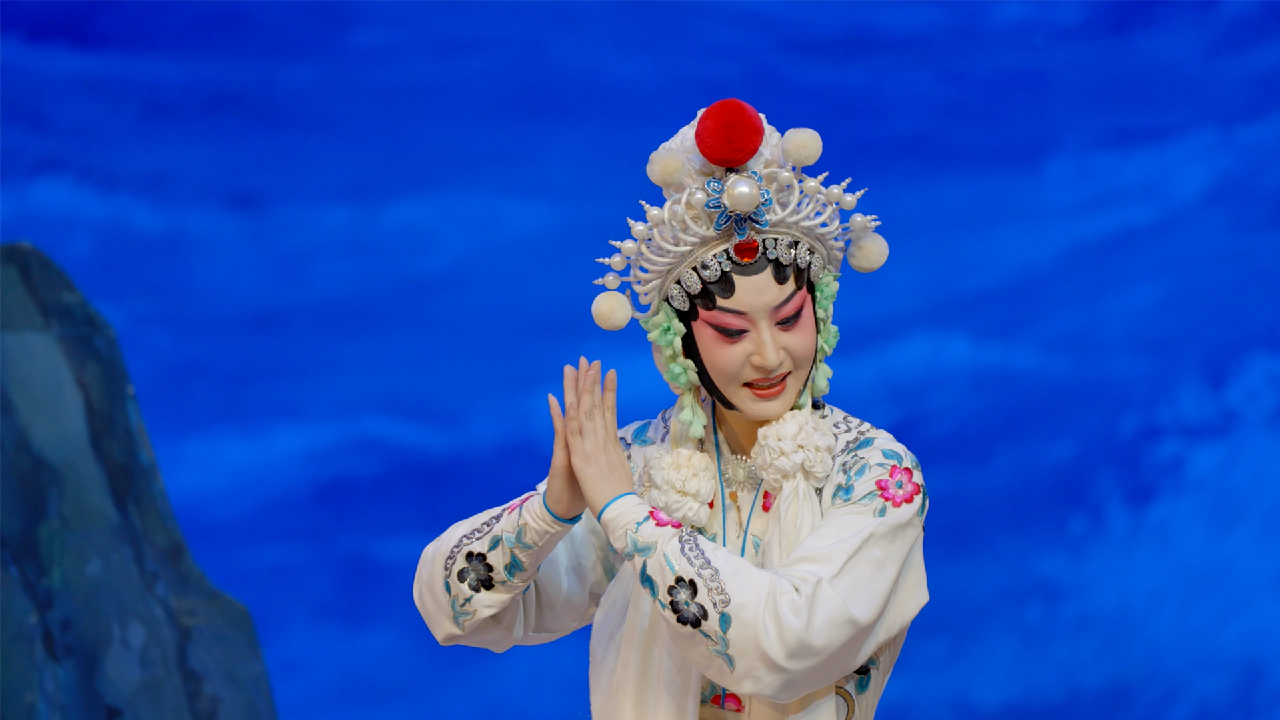 Merna's Observation Diary: Uncovering the Tale of Lady White Snake - CGTN